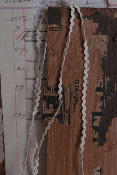 Vintage Ric Rac - Old White – The Linen Garden